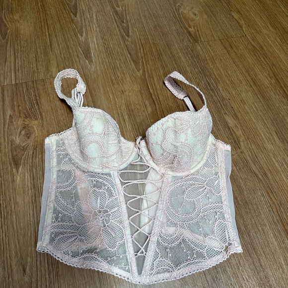 Victoria's Secret | Tops | Elegant Lace Bustier In Cream | Poshmark